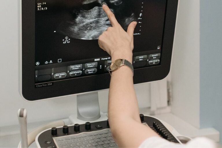 Echoscopie : définition et utilisation clinique l'examen